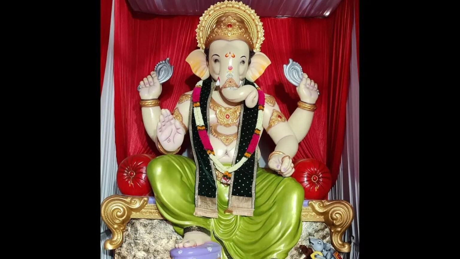 Ganesh Chaturthi 2025: Famous Ganpati Pandals In Mumbai & Across India